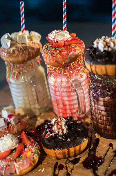 A DELIGHTFUL FEAST CLAY CRAFT RESTAURANT - Tropical Life